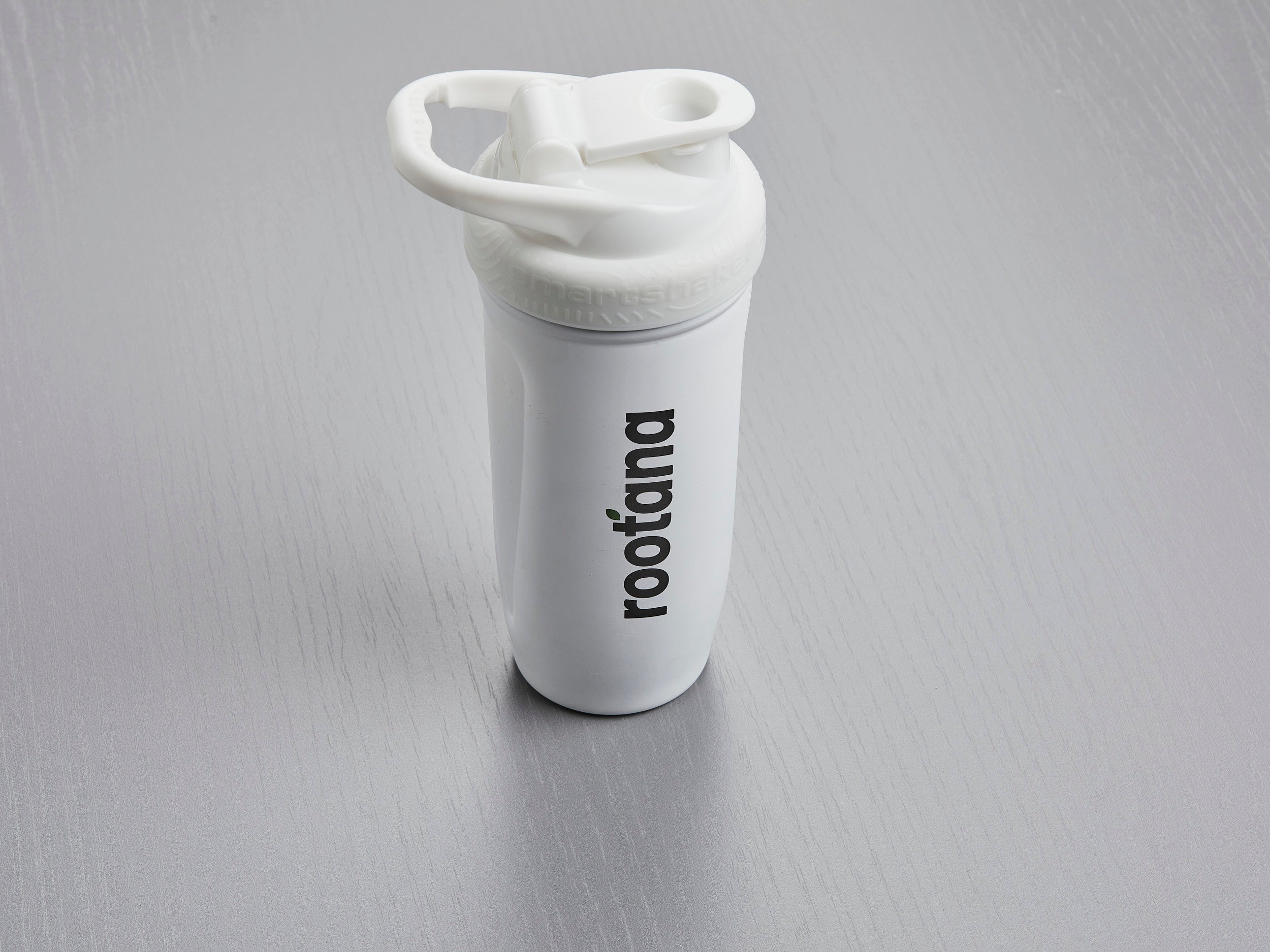 Rootana Metal Shaker